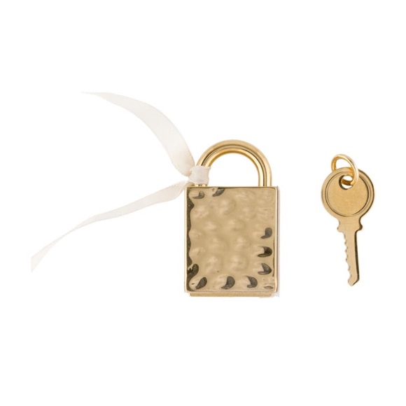 Chloe | Accessories | Chlo Turn Lock Key Set | Poshmark